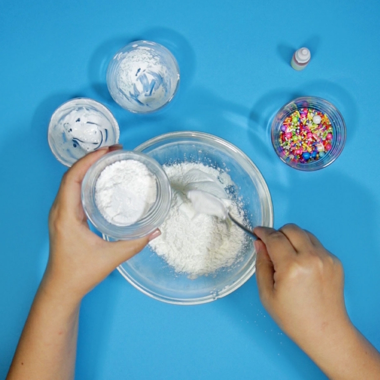 An Adventurous Slime Recipe for Under the Sea | Nickelodeon Parents